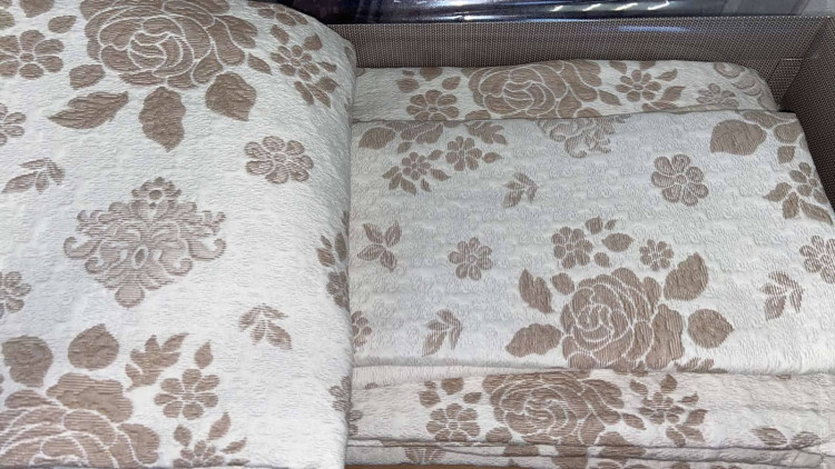 Покрывало жаккардовое с наволочками Moda box Lina 240х260 см бежевое ...